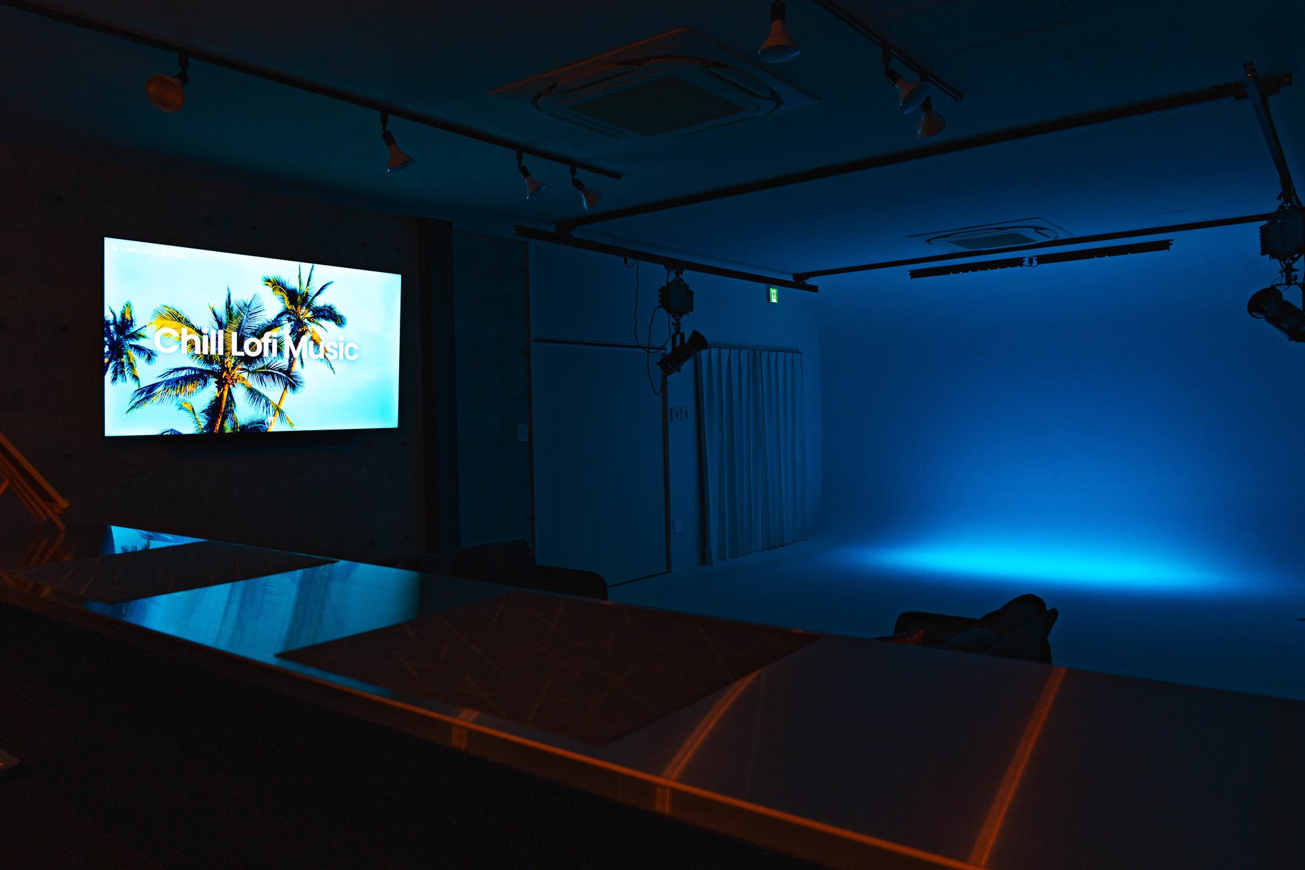 【佐賀県有田町】白ホリ撮影スタジオ/BARの雰囲気/機材貸出無料/車10台以上駐車可能の写真18