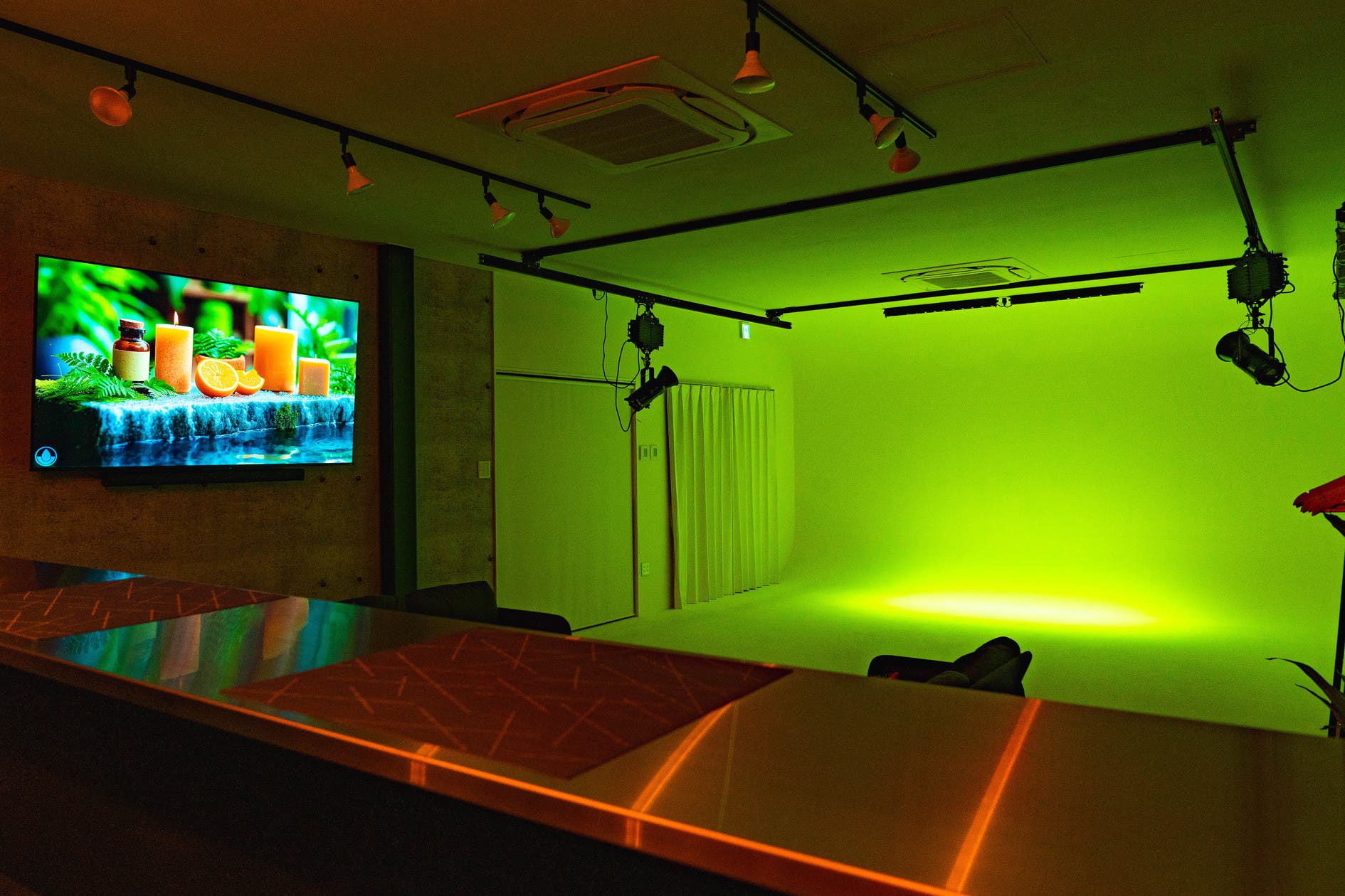 【佐賀県有田町】白ホリ撮影スタジオ/BARの雰囲気/機材貸出無料/車10台以上駐車可能の写真19