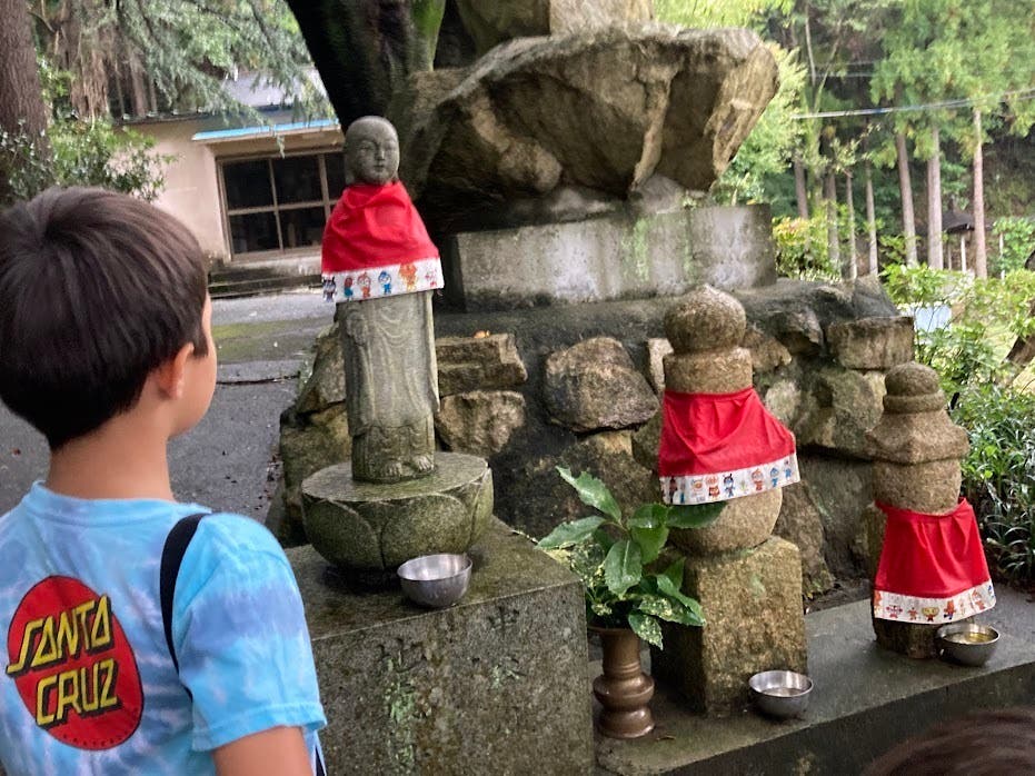 お寺と周辺の林間エリア 宝塚の写真9