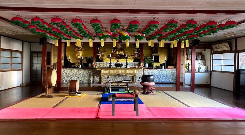 お寺と周辺の林間エリア 宝塚