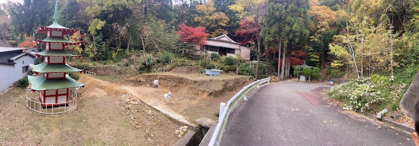 お寺と周辺の林間エリア 宝塚の写真27