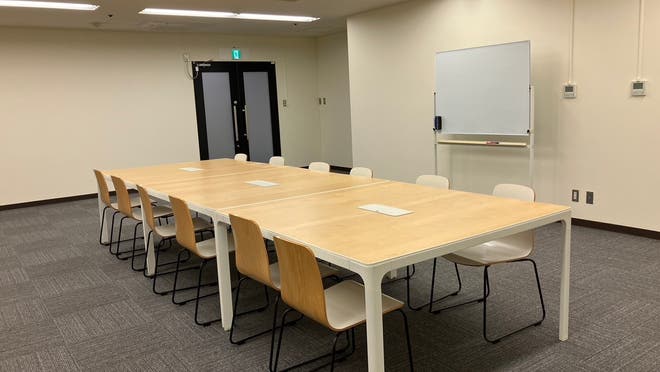 五橋駅前 12名【ファーストビル8階会議室】の写真1