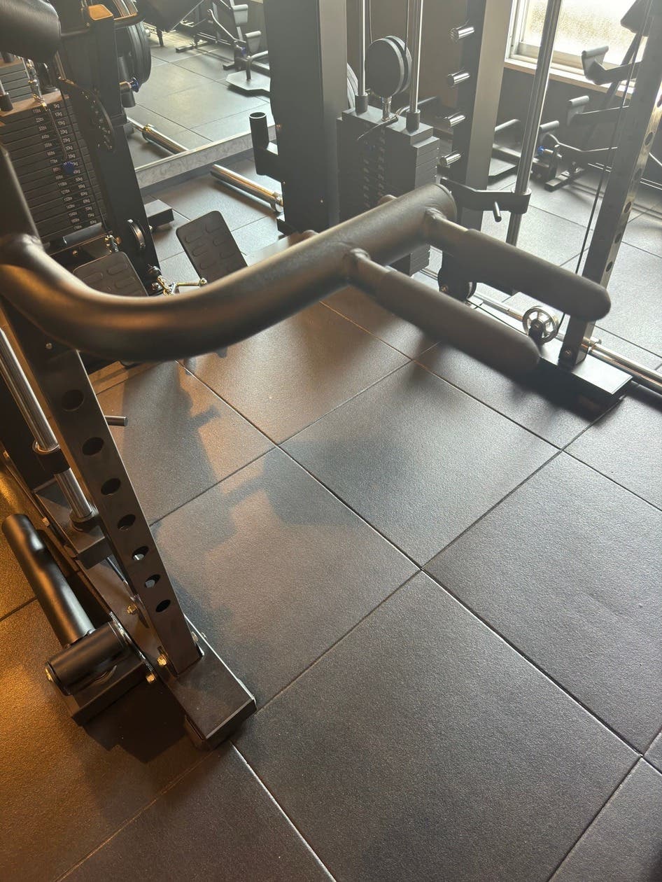 なんば駅 徒歩5分 最新設備・シャワー完備の完全個室レンタルジムの写真6