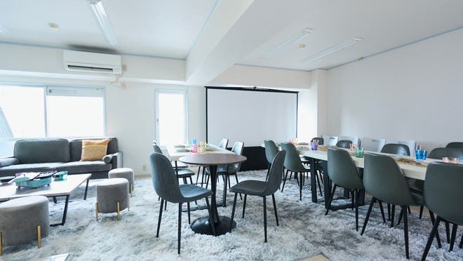 【駅徒歩6分 ゴミ捨て無料】✨30名着席🛋️120㌅スクリーン🏔️Wi-Fi🛜パーティ🎊女子会👗ママ会👶会議💻打ち上げ🍺の写真5