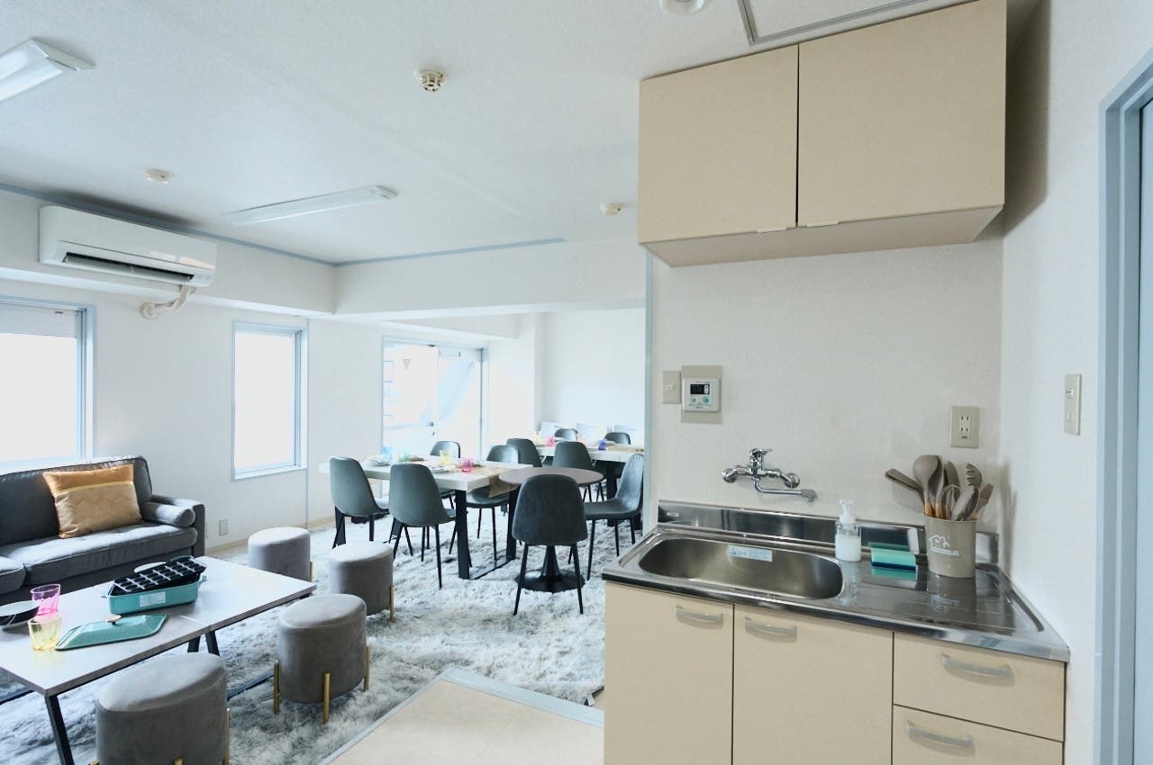 【駅徒歩6分　ゴミ捨て無料】✨30名着席🛋️120㌅スクリーン🏔️Wi-Fi🛜パーティ🎊女子会👗ママ会👶会議💻打ち上げ🍺の写真12