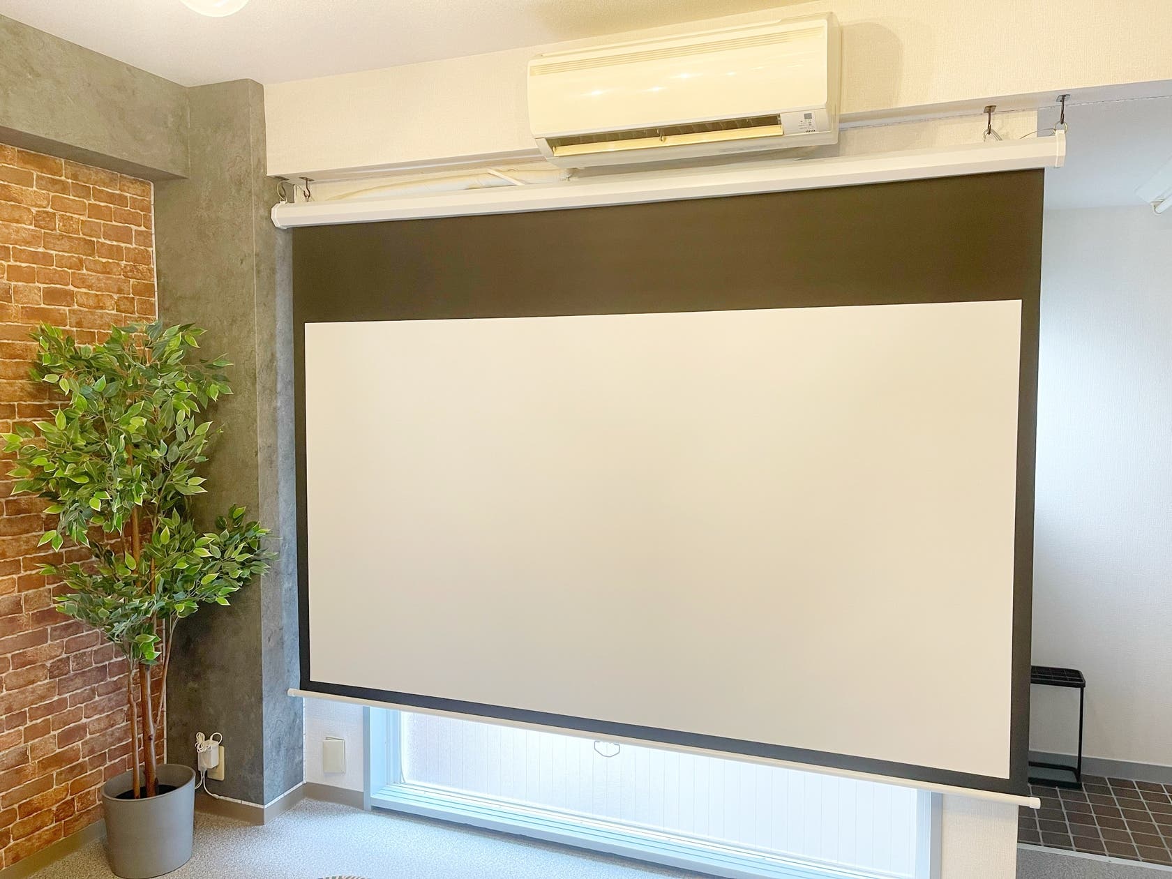 巨大！120インチスクリーンの画像1