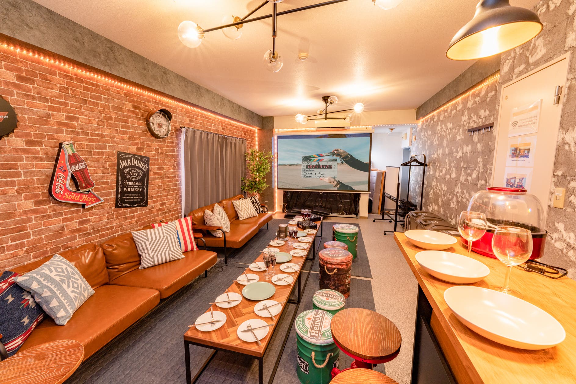 水道橋2分🚶‍♂️直前割🉐最大25名｜120㌅スクリーン｜バーカウンター🎯懇親会・パーティー✨貸切ラウンジ🍷[25]の写真1