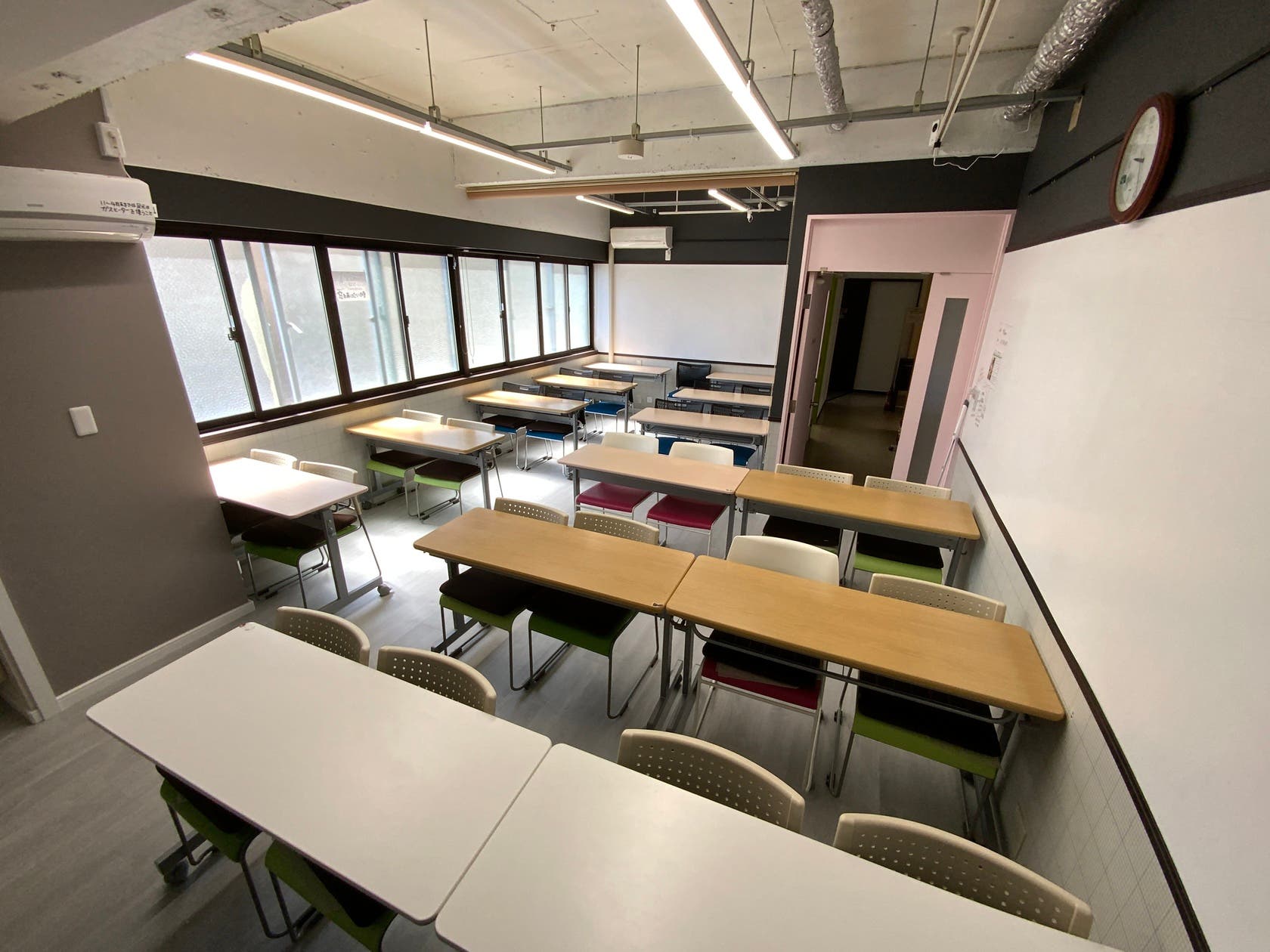 清潔第一【最大30名】０１ルーム　仙台駅歩いて8分！会議、ミーティング、ワークショップなど最適22名♪勉強女子会の写真23