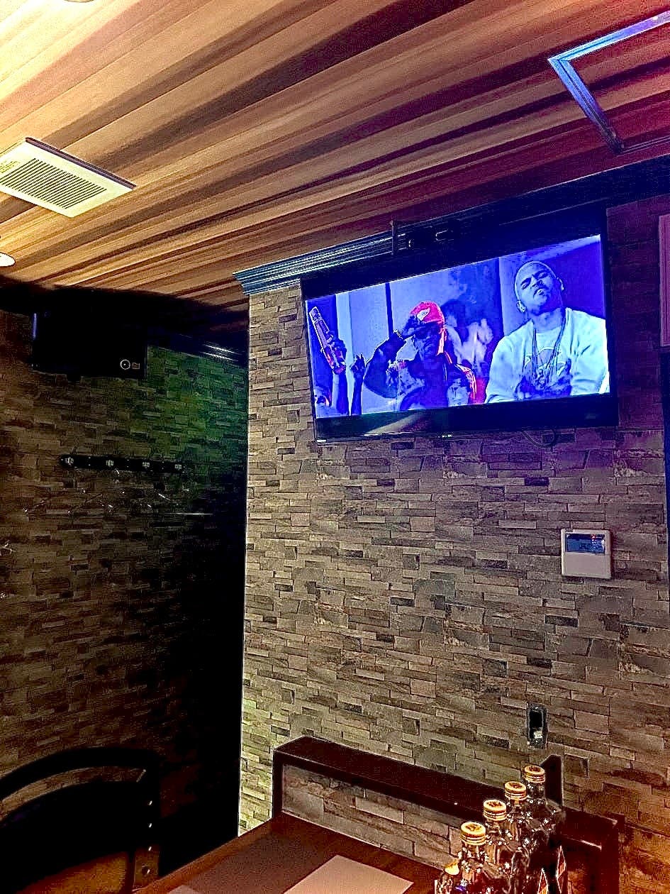 栄・女子大｜貸切BAR🍸カラオケ無料🎤飲食持込OK｜二次会・誕生日会・パーティーの写真6