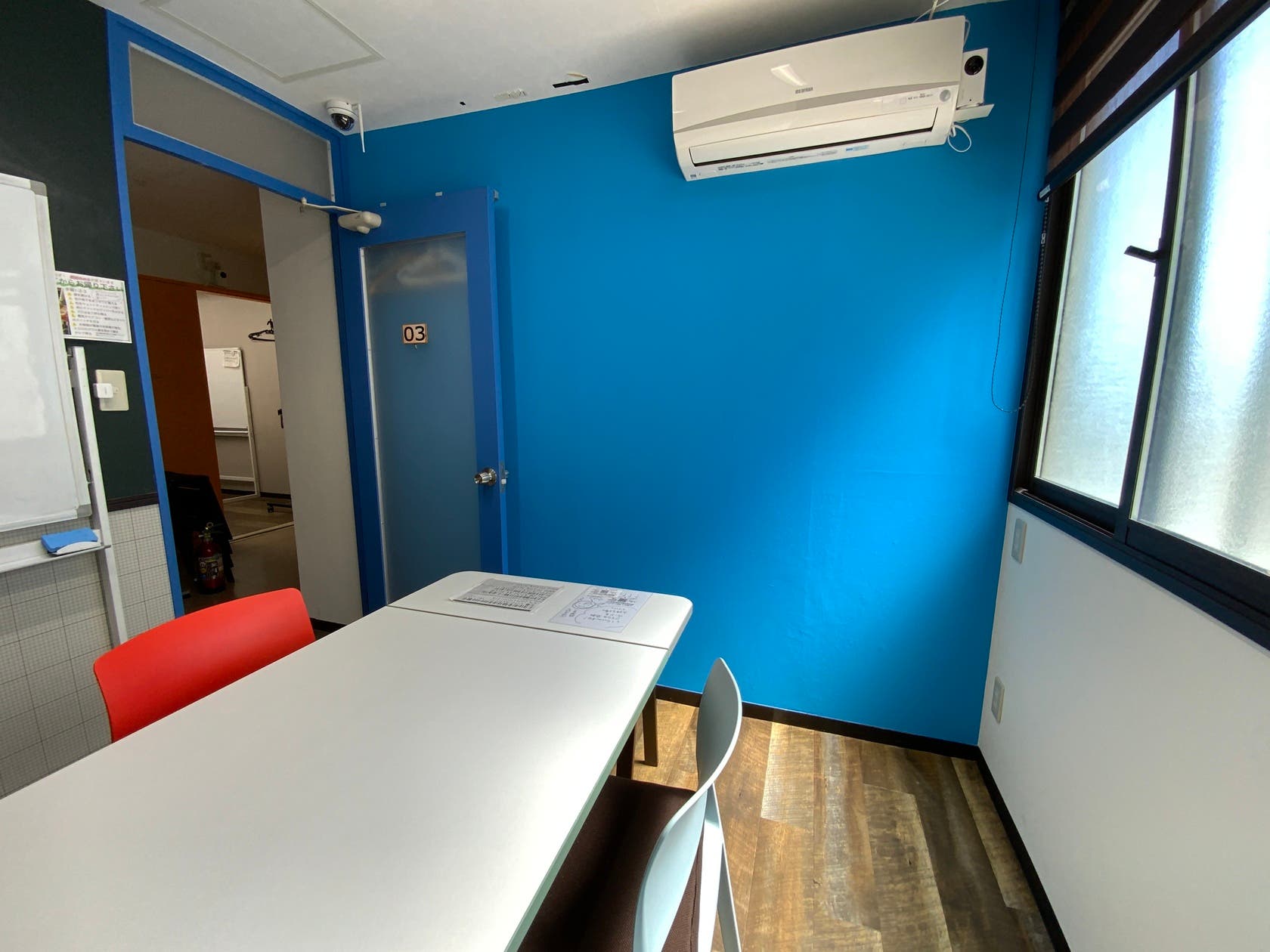 【青い扉の部屋】仙台駅からすぐ　勉強.研修.自習。静かな空間でお話の写真5