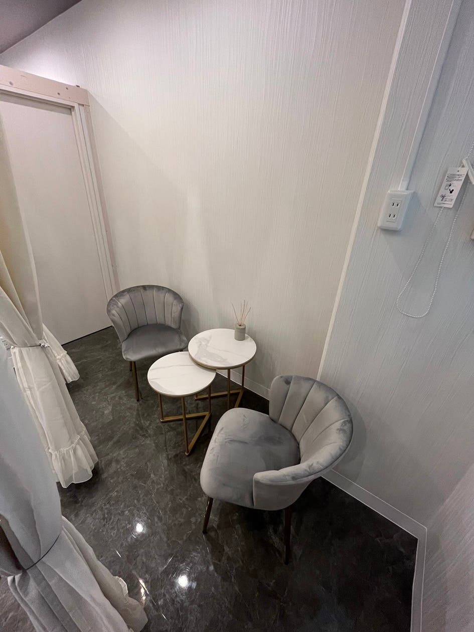 駅から徒歩２分！超駅近！マッサージ・エステ・リラク・整体・マツエク、まつ毛パーマ・ドライヘッドスパetcに使える完全個室サロンの写真6