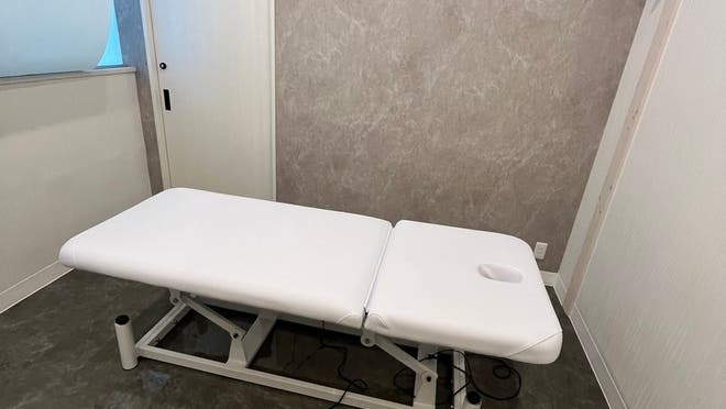 駅から徒歩2分!超駅近!マッサージ・エステ・リラク・整体・マツエク、まつ毛パーマ・ドライヘッドスパetcに使える完全個室サロンの写真7