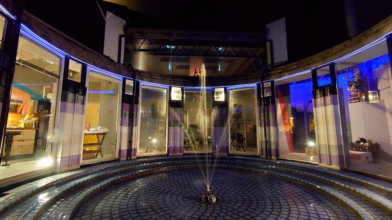 香川県・多度津町《さぬき浜街道》からすぐの一棟貸。『ギャラリー』『撮影スタジオ』『スピリチュアルワーク』などに最適な異空間の写真11