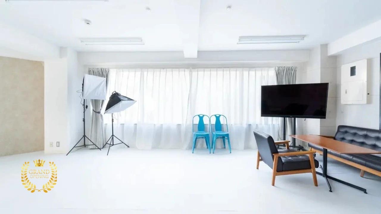 白基調の撮影空間｜動画・ポートレート🌼メイクルーム🪞照明機材💡横浜🌃みなとみらい[32]の写真15