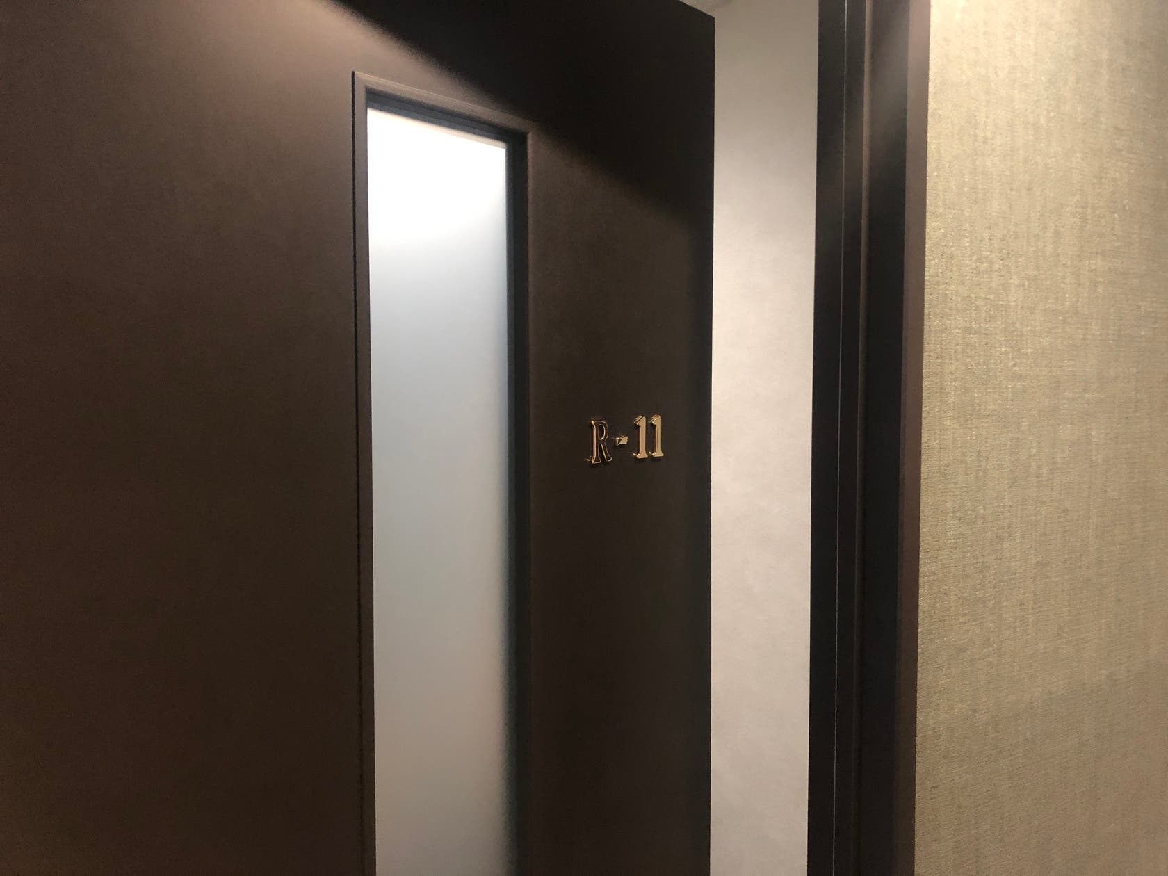 女性でも安心！人気の鍵付き 1名完全個室！【徒歩２分神戸駅前スキマ /ブース】8階 R-13の写真5