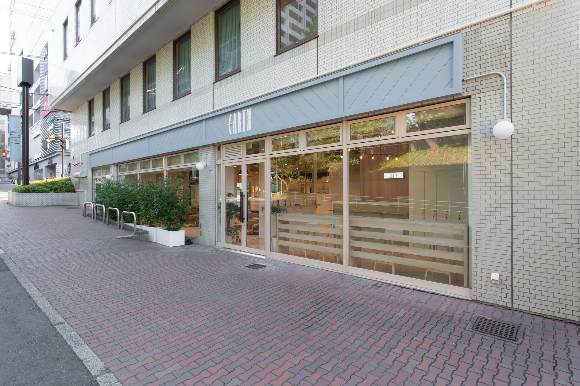 【EARTH 東戸塚店】まつエク専用席★大型サロンに併設されたレンタルサロン✂︎フリーランス/個人練習/美容業に最適♪の写真3