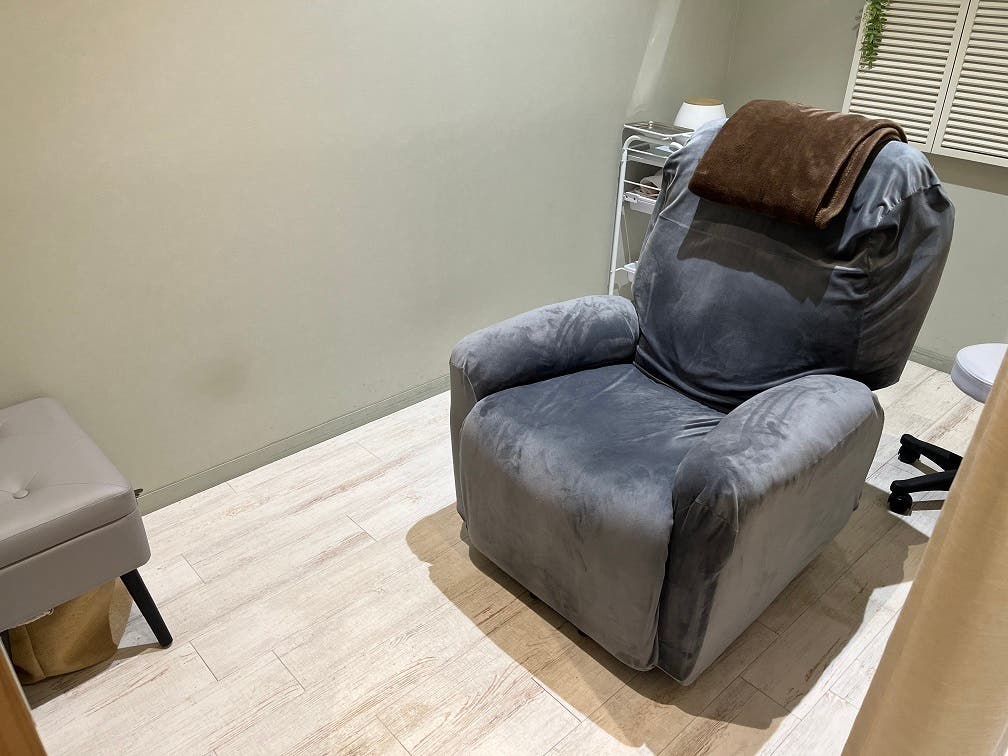 【EARTH フォレストモール印西牧の原店】まつエク専用席★✂︎フリーランス/個人練習/美容業に最適♪の写真1