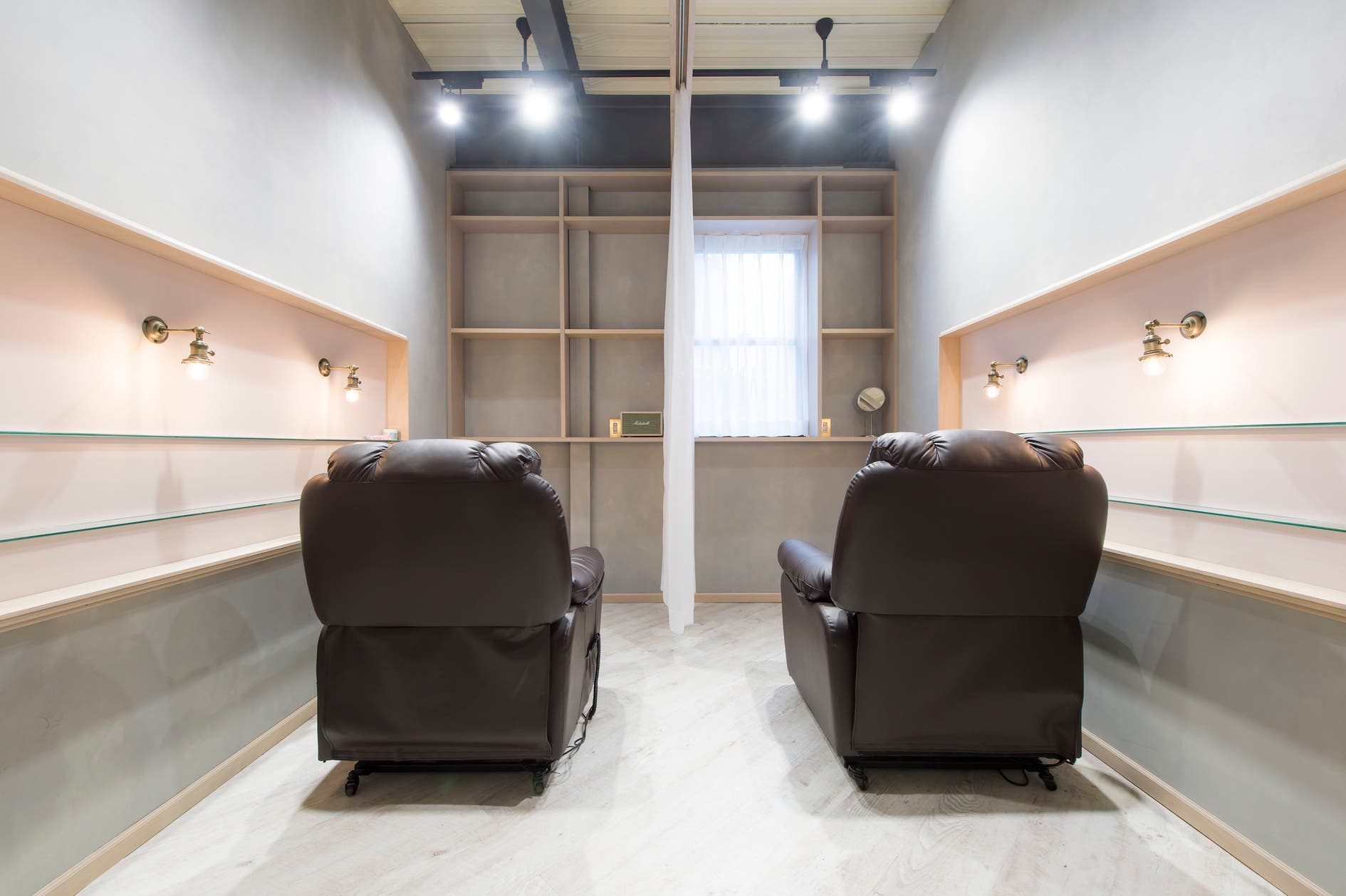 【EARTH 川越店】まつエク専用席★大型サロンに併設されたレンタルサロン✂︎フリーランス/個人練習/美容業に最適♪の写真2