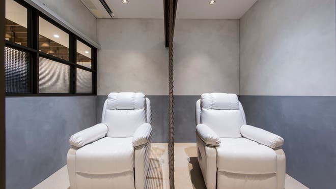 【EARTH 東久留米店】まつエク専用席★大型サロンに併設されたレンタルサロン✂︎フリーランス/個人練習/美容業に最適♪の写真1