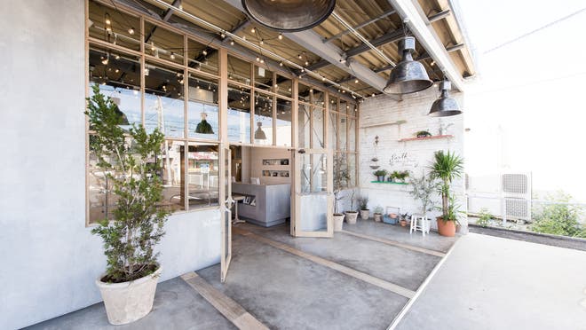 【EARTH 入間店】ネイル専用席★大型サロンに併設されたレンタルサロン✂︎フリーランス/個人練習/美容業に最適♪の写真3