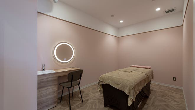 【EARTH 佐倉店】まつエク専用席★大型サロンに併設されたレンタルサロン✂︎フリーランス/個人練習/美容業に最適♪の写真1