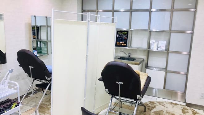 【EARTH 天満橋店】まつエク専用席★大型サロンに併設されたレンタルサロン✂︎フリーランス/個人練習/美容業に最適♪の写真1