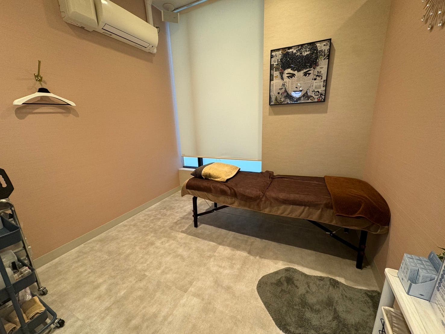 【EARTH 佐賀鳥栖店】まつエク専用席★大型サロンに併設されたレンタルサロン✂︎フリーランス/個人練習/美容業に最適♪の写真1