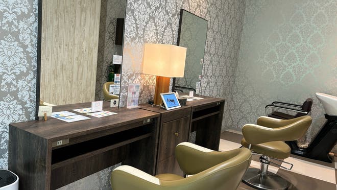 【EARTH 花巻店】カット個室席★大型サロンに併設されたレンタルサロン✂︎フリーランス/個人練習/美容業に最適♪の写真2