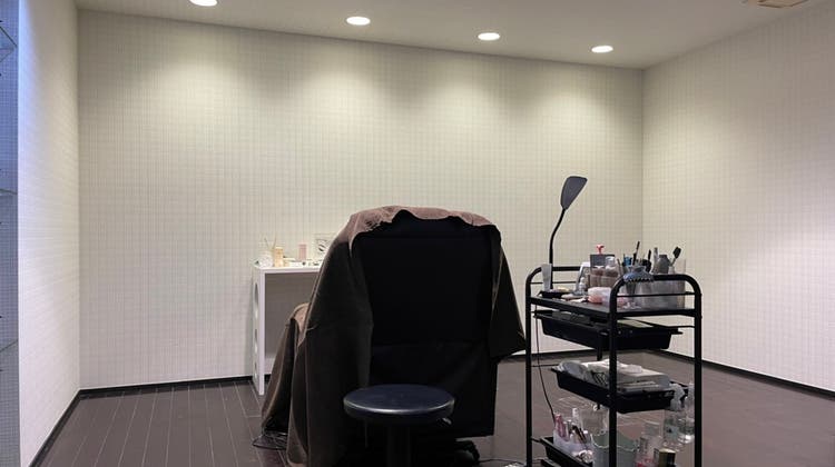 【EARTH 新潟青山店】まつエク専用席★大型サロンに併設されたレンタルサロン✂︎フリーランス/個人練習/美容業に最適♪の写真1