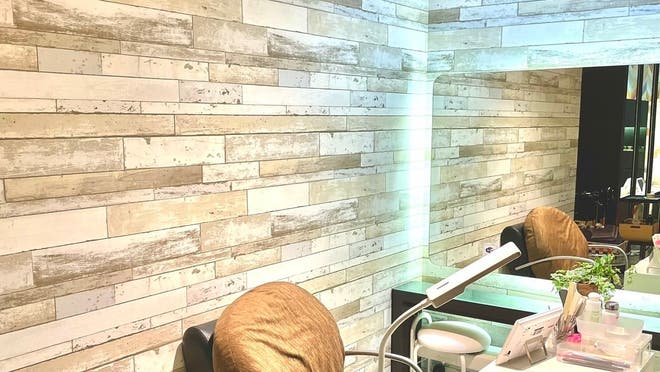 【EARTH 加古川店】ネイル専用席★大型サロンに併設されたレンタルサロン✂︎フリーランス/個人練習/美容業に最適♪の写真1