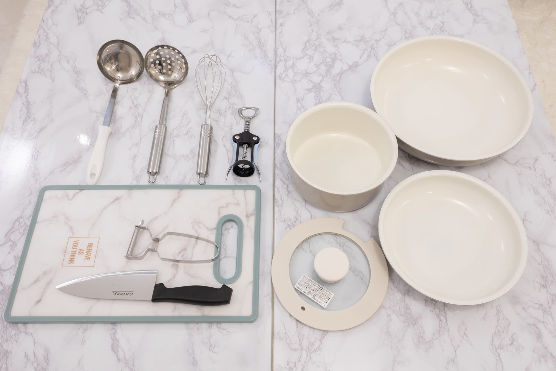 真っ白インテリア🤍クリスマス小物多数🎄✨120㌅大型スクリーン📽️3色変化LED照明✨ゴミ捨て無料！の写真27