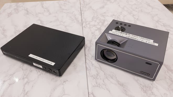 真っ白インテリア🤍クリスマス小物多数🎄✨120㌅大型スクリーン📽️3色変化LED照明✨ゴミ捨て無料!の写真17