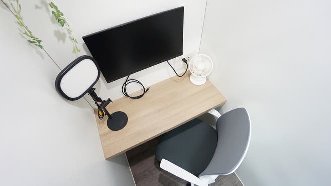 <ワークブース本町駅前No.1>本町駅24番出口目の前✨完全個室🚪Wi-Fi📶モニター🖥電源🔌テレワーク/面接/自習/作業の写真4