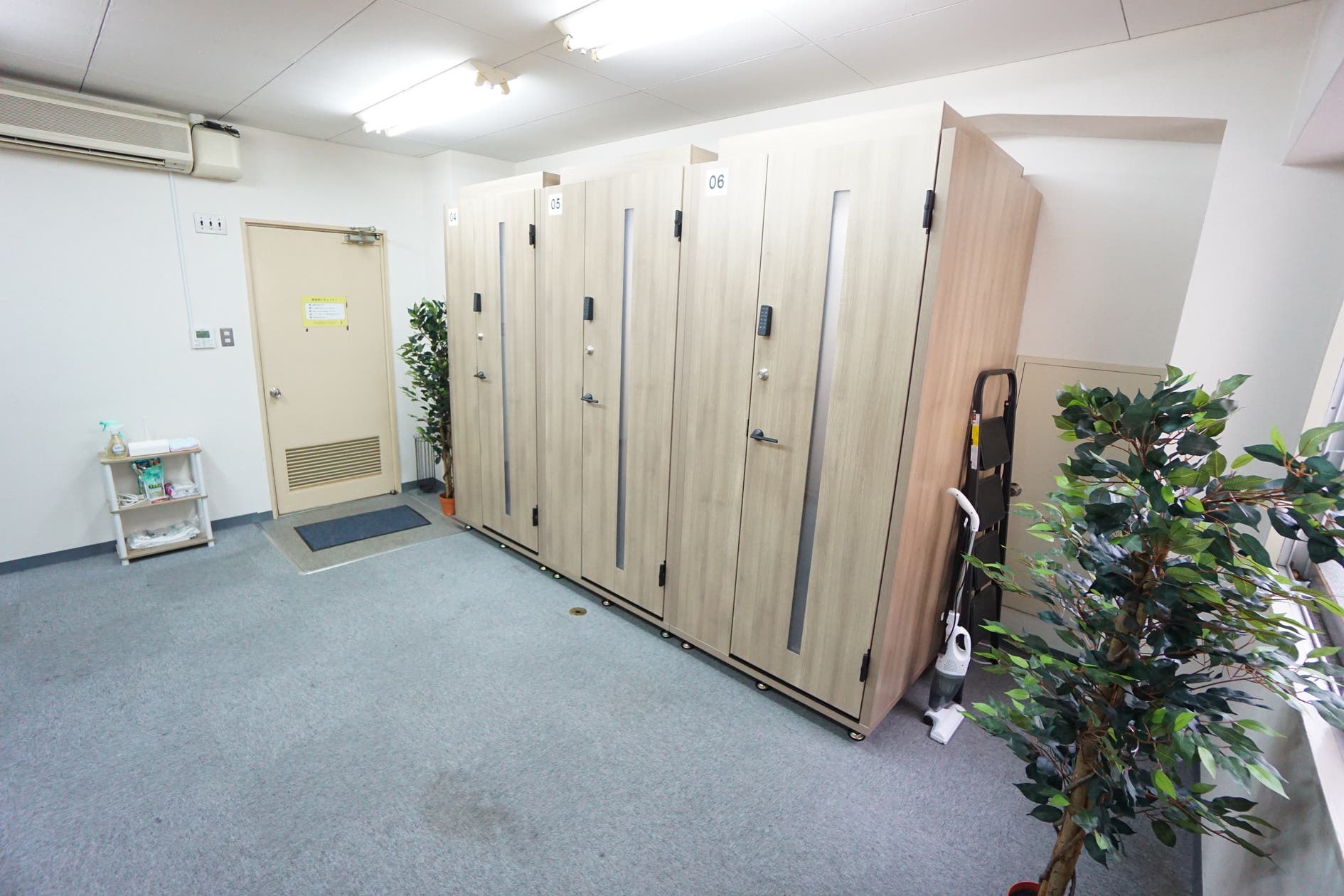 ＜ワークブース本町駅前No.5＞本町駅24番出口目の前✨完全個室🚪Wi-Fi📶モニター🖥電源🔌テレワーク/面接/自習/作業の写真8