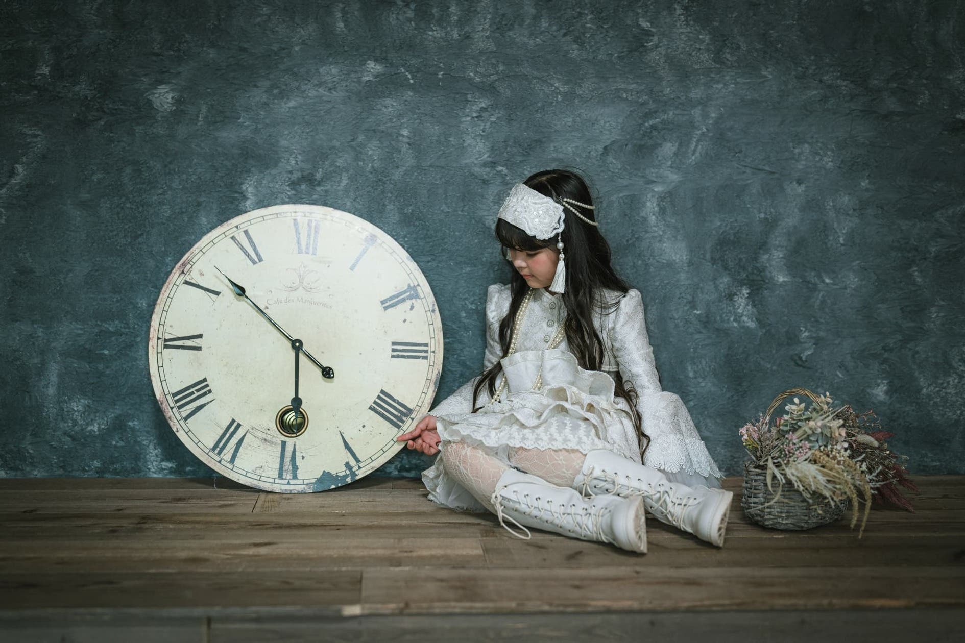 満月のグラデーションと超大型ドライフラワー造形｜一日中自然光が降り注ぐ本格撮影スタジオ｜大型バルコニー有の写真8