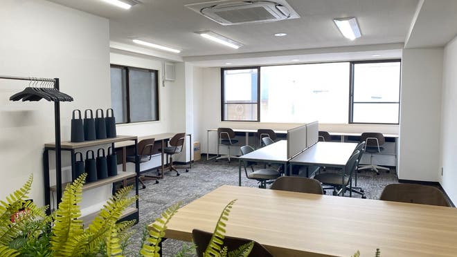 【1,2階】早稲田駅から徒歩3分のコワーキングスペース(オープンスペース)の写真2