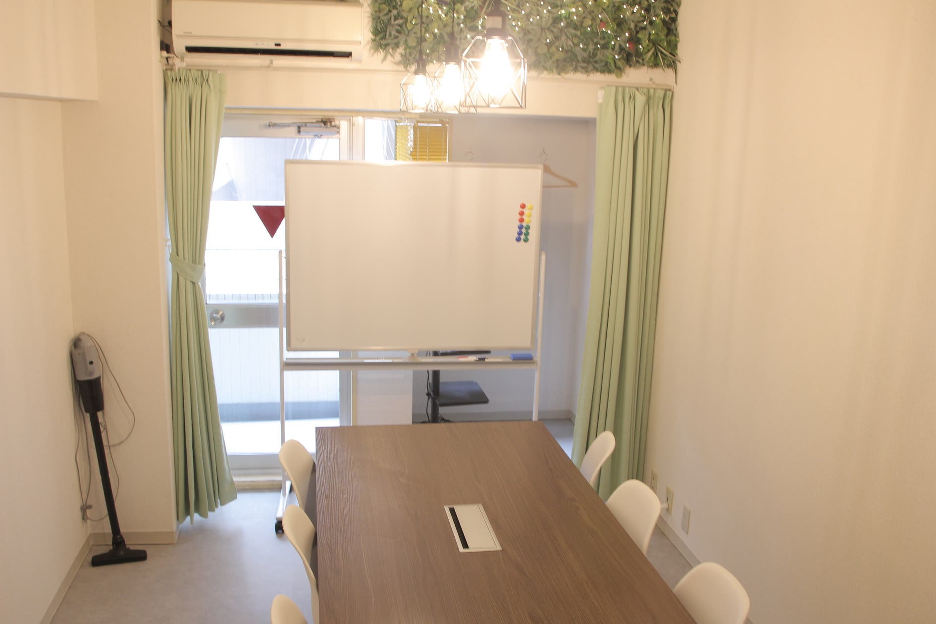 池袋駅から徒歩5分！会議📚リモートワーク💻女子会💖推し活会🌸誕生日会🎂映画鑑賞🎬の写真4