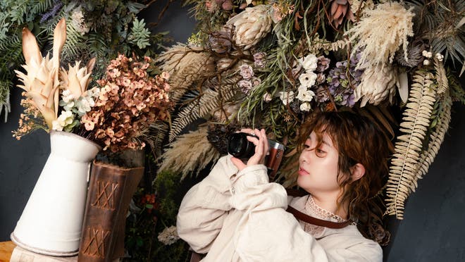 【4m超えドライフラワー造形】本格的撮影スタジオ|漆喰壁|レンガ壁|カーテン装飾|カフェ板|タイル床|アパレル|背景×10の写真10