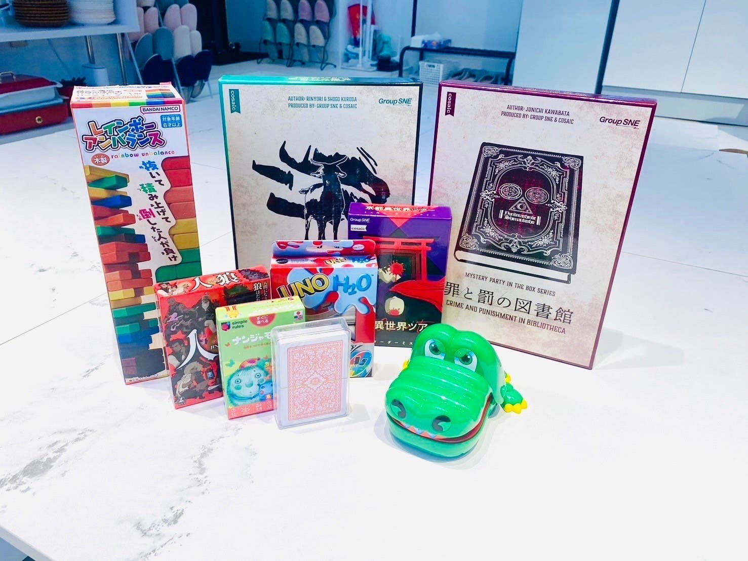 ⑨ボードゲーム類（トランプ/ナンジャモンジャ/人狼/UNO/ワ二ワニパニック/UNO/ジェンガ/マーダーミステリー《京都異世界ツアー・罪と罰の図書館・因習村の極光》）の画像1