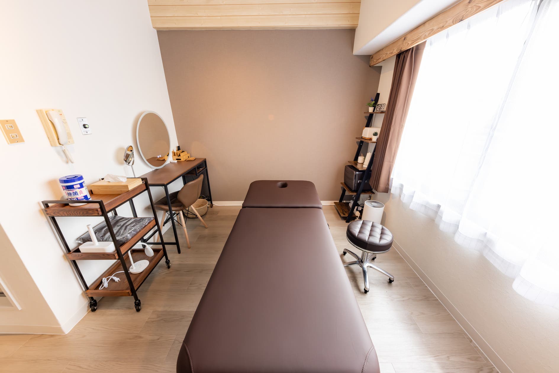 【青山一丁目駅1分】完全個室のプライベートサロン✨木目基調とした良質空間🌿の写真5