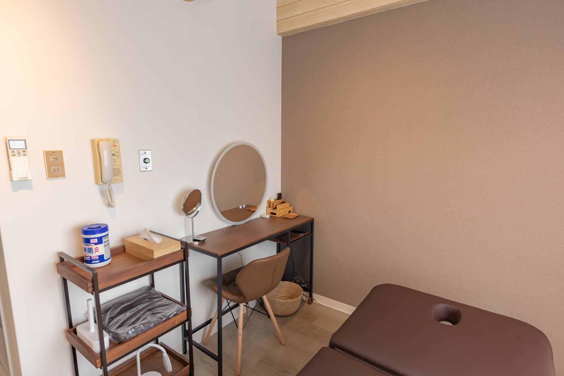 【青山一丁目駅1分】完全個室のプライベートサロン✨木目基調とした良質空間🌿の写真7