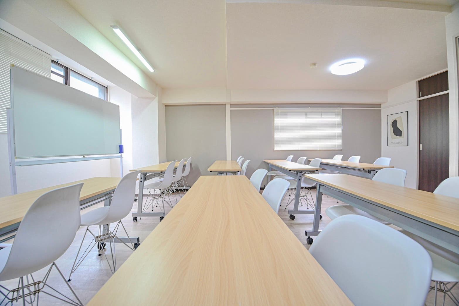 【駅チカ/駅徒歩3分】 最大24名/Wi-Fi有/セミナー/プロジェクター/Web会議/モニター/懇親会の写真7