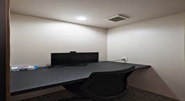ROOM L 08