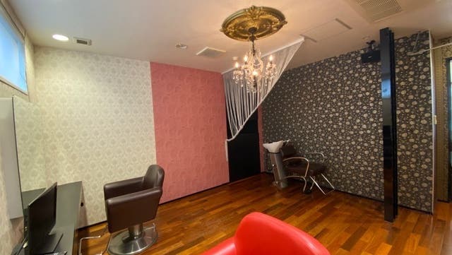 【EARTH 盛岡南店】カット個室席★大型サロンに併設されたレンタルサロン✂︎フリーランス/個人練習/美容業に最適♪の写真1