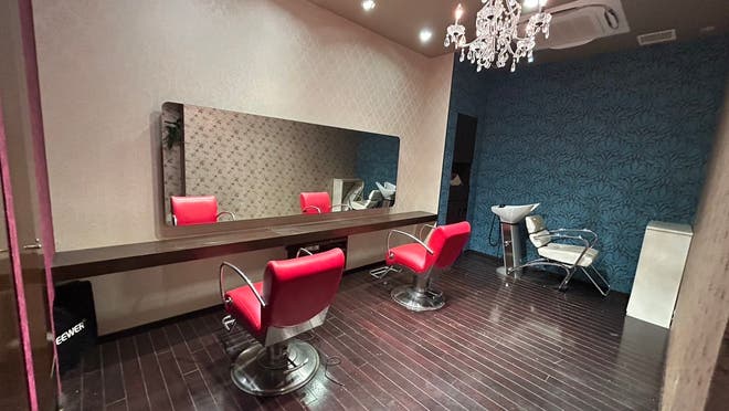 【EARTH 大曽根店】カット個室席★大型サロンに併設されたレンタルサロン✂︎フリーランス/個人練習/美容業に最適♪の写真1