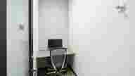 【部屋番号R10】急なWEB会議に対応できる一人用完全個室の写真2