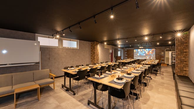 新橋/汐留8分✨席数84、立食100名⭕️飲食/120㌅画面/ゴミ処理/会議/懇親会/歓送迎会/セミナー【SS01】の写真6