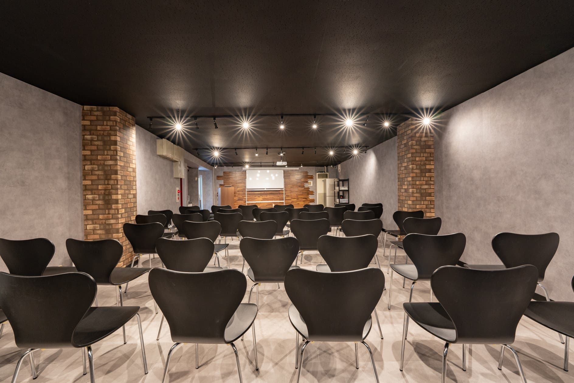 新橋/汐留8分✨席数84、立食100名⭕️飲食/120㌅画面/ゴミ処理/会議/懇親会/歓送迎会/セミナー【SS01】の写真21