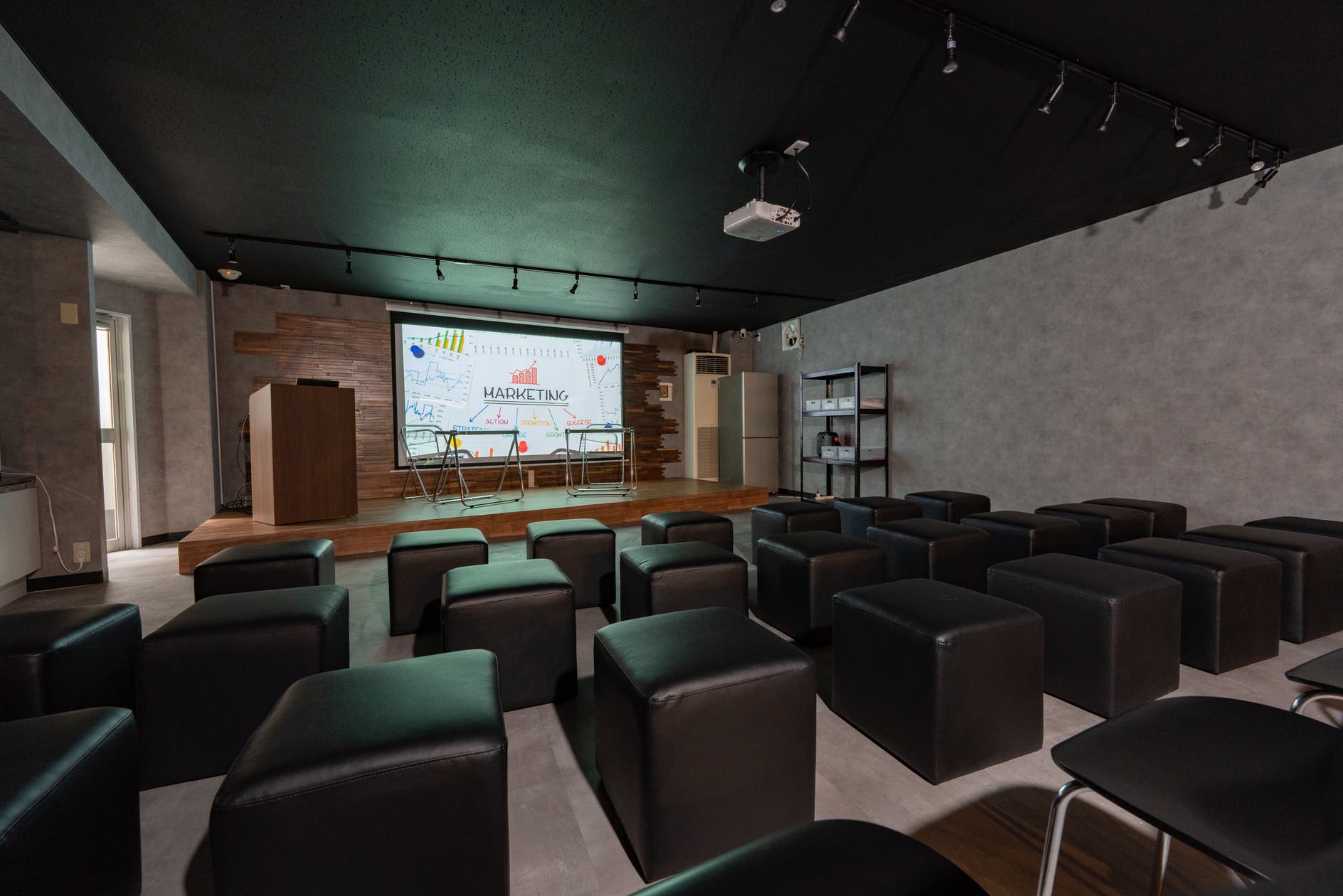 新橋/汐留8分✨席数84、立食100名⭕️飲食/120㌅画面/ゴミ処理/会議/懇親会/歓送迎会/セミナー【SS01】の写真22