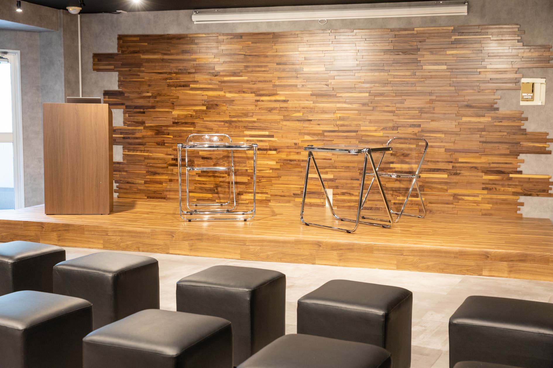 新橋/汐留8分✨席数84、立食100名⭕️飲食/120㌅画面/ゴミ処理/会議/懇親会/歓送迎会/セミナー【SS01】の写真27